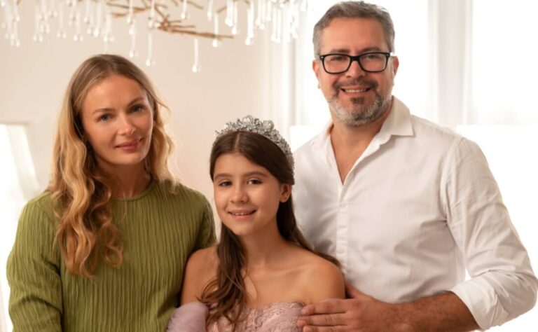 How Does an Absent Father Can Affect a Daughter? Full Guide ...